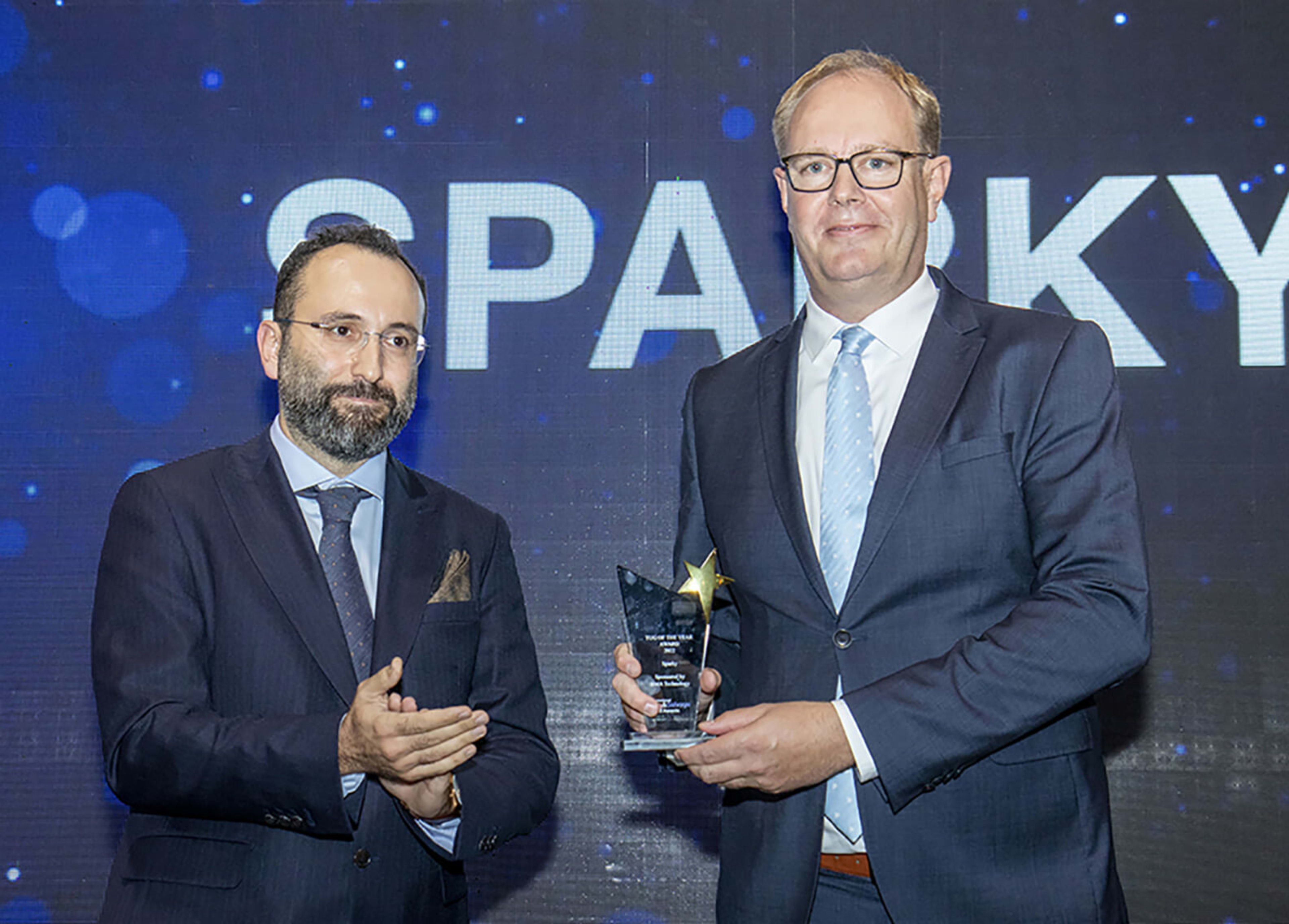 All Electric Rsd E Tug 2513 Wins Tug Of The Year Awards 2022 Damen