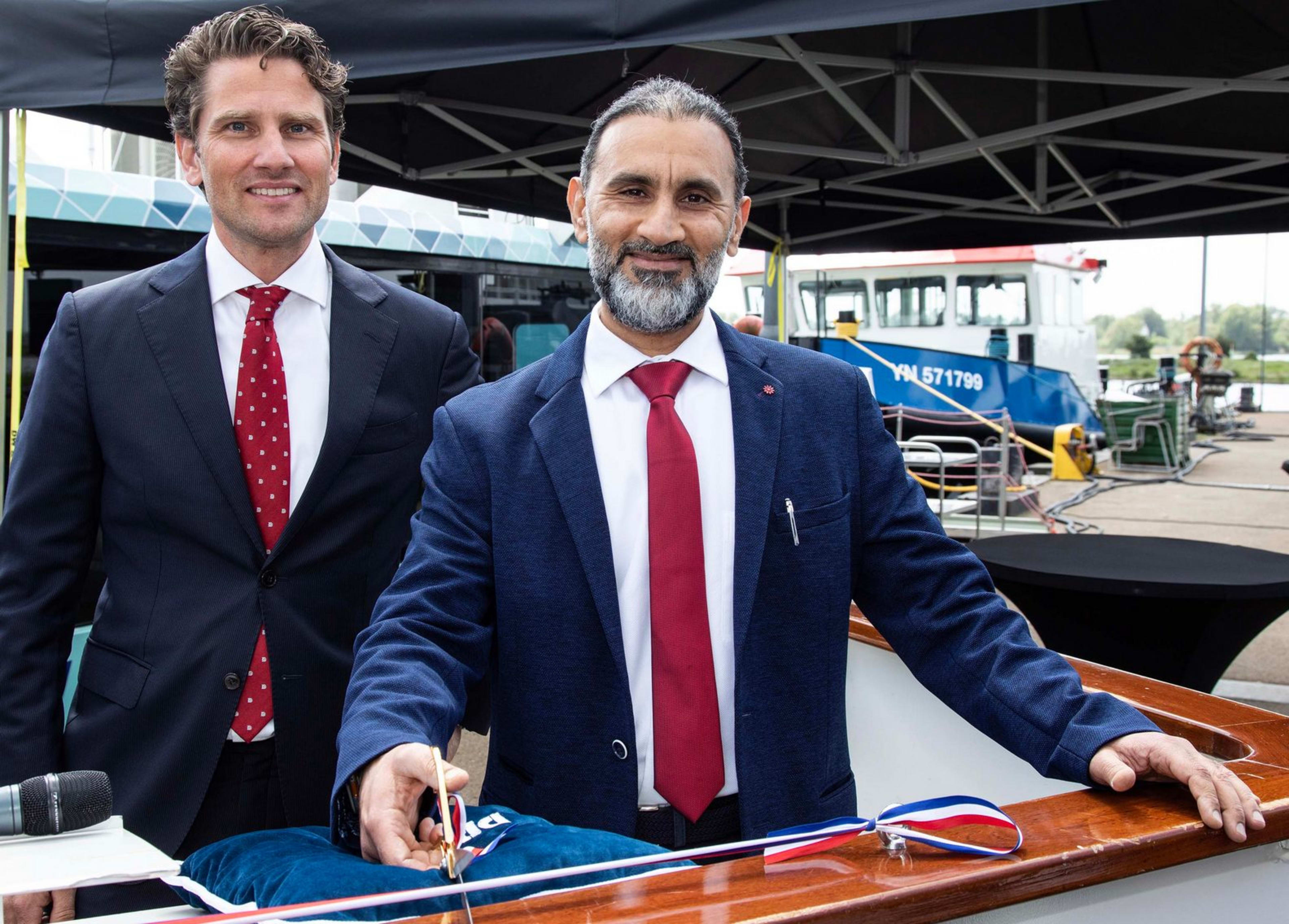 Damen delivers a new Shoalbuster 3209 to SAFEEN Group - Damen Damen delivers a new Shoalbuster 3209 to SAFEEN Group - Damen